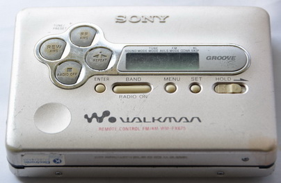 ขาย ซาว์อะเบ้าท์ SONY WM-EX675 2 ตัว MP3 SONY NW-E105 512M ครับ - เว็บ ...