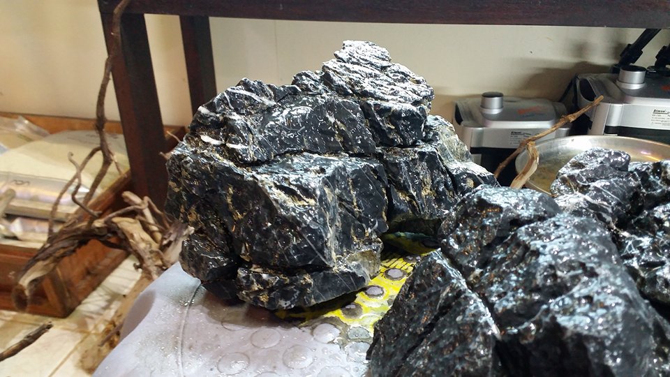 หินจัดตู้ไม้น้ำ Zenryu stone มีเข้ามาจำหน่ายแล้วครับ