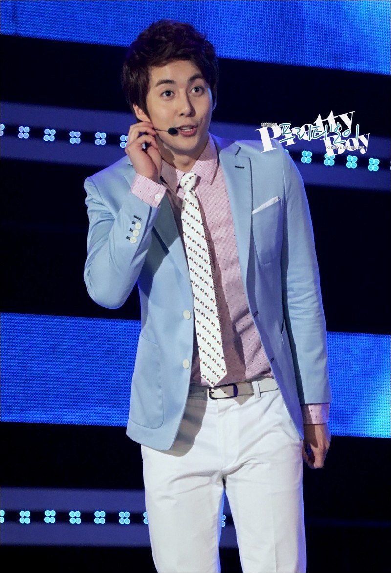 {Pic-110514 Kim Hyung Jun @Mnet M! Super Concert (Love Sharing)