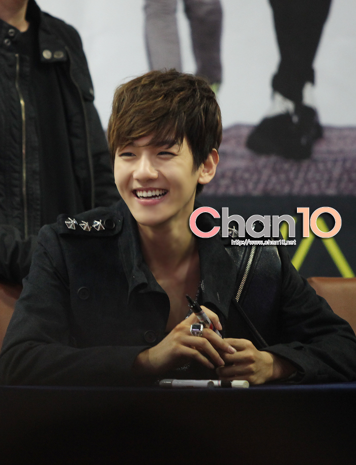 ( EX0 ) ; PIC ' CHAN,BAEK - 120421 แพคเอ๋อน่ารักโคตร เอ๋อมาเต็ม . | บันเทิง | 3080081