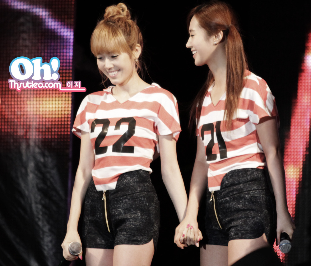 [SNSD,2PM]สาเหตุการเกิดเหตุการณ์ฮอตเทสขว้างแท่งไฟใส่SNSD!!! | บันเทิง ...
